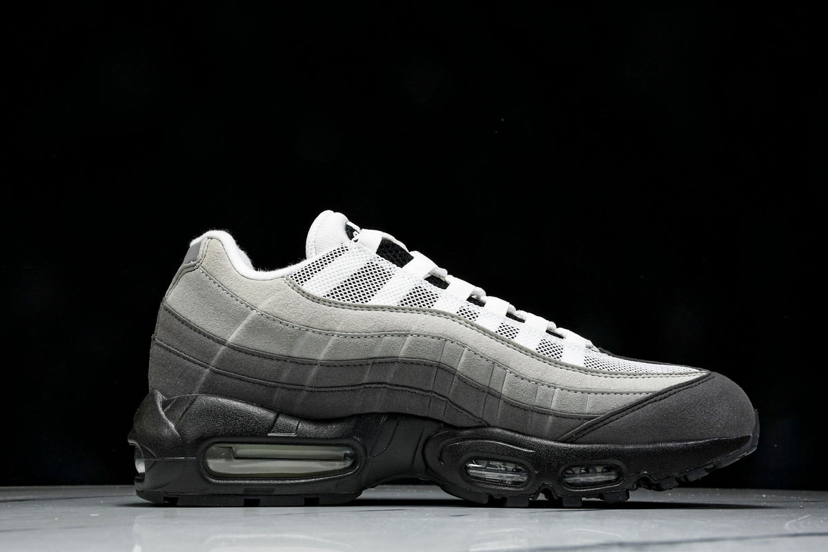 AM95 OG 'Black Anthracite' – Drip Locker UK