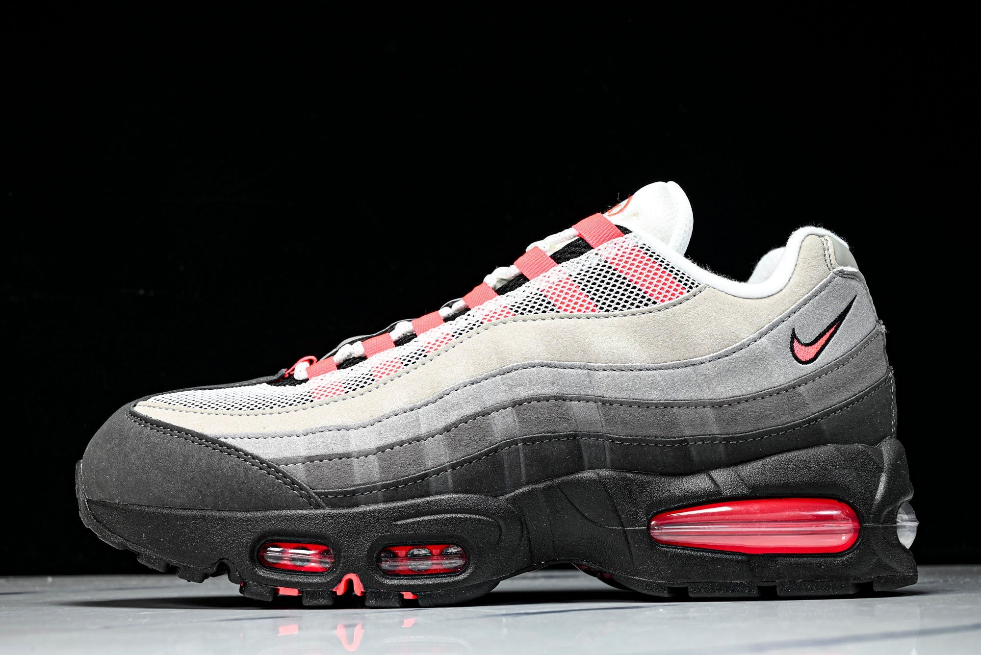 AM95 OG 'Solar Red 2.0' – Drip Locker UK