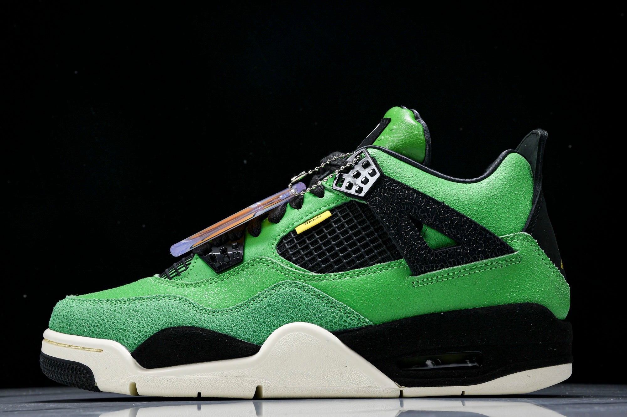 AJ4 Retro 'Manila' (Special Box) – Drip Locker UK