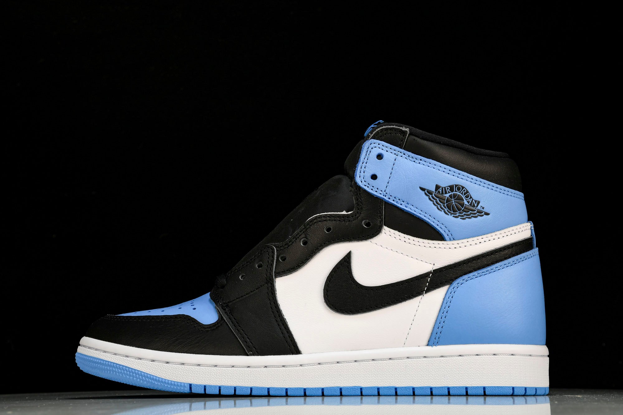 AJ1 Retro High OG 'UNC Toe' – Drip Locker UK