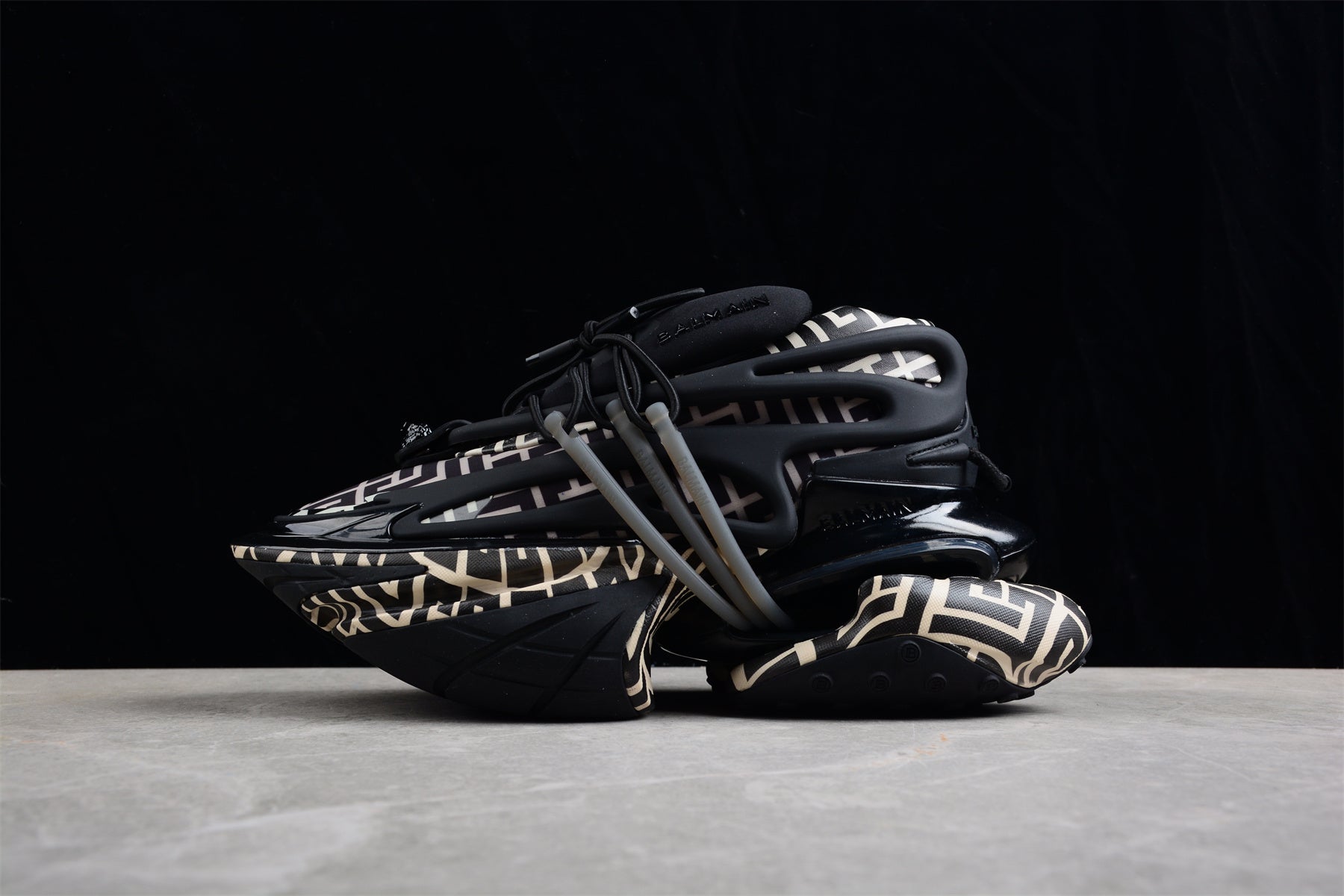 Balmain Unicorn Low-Top 'Ivory Black' – Drip Locker UK