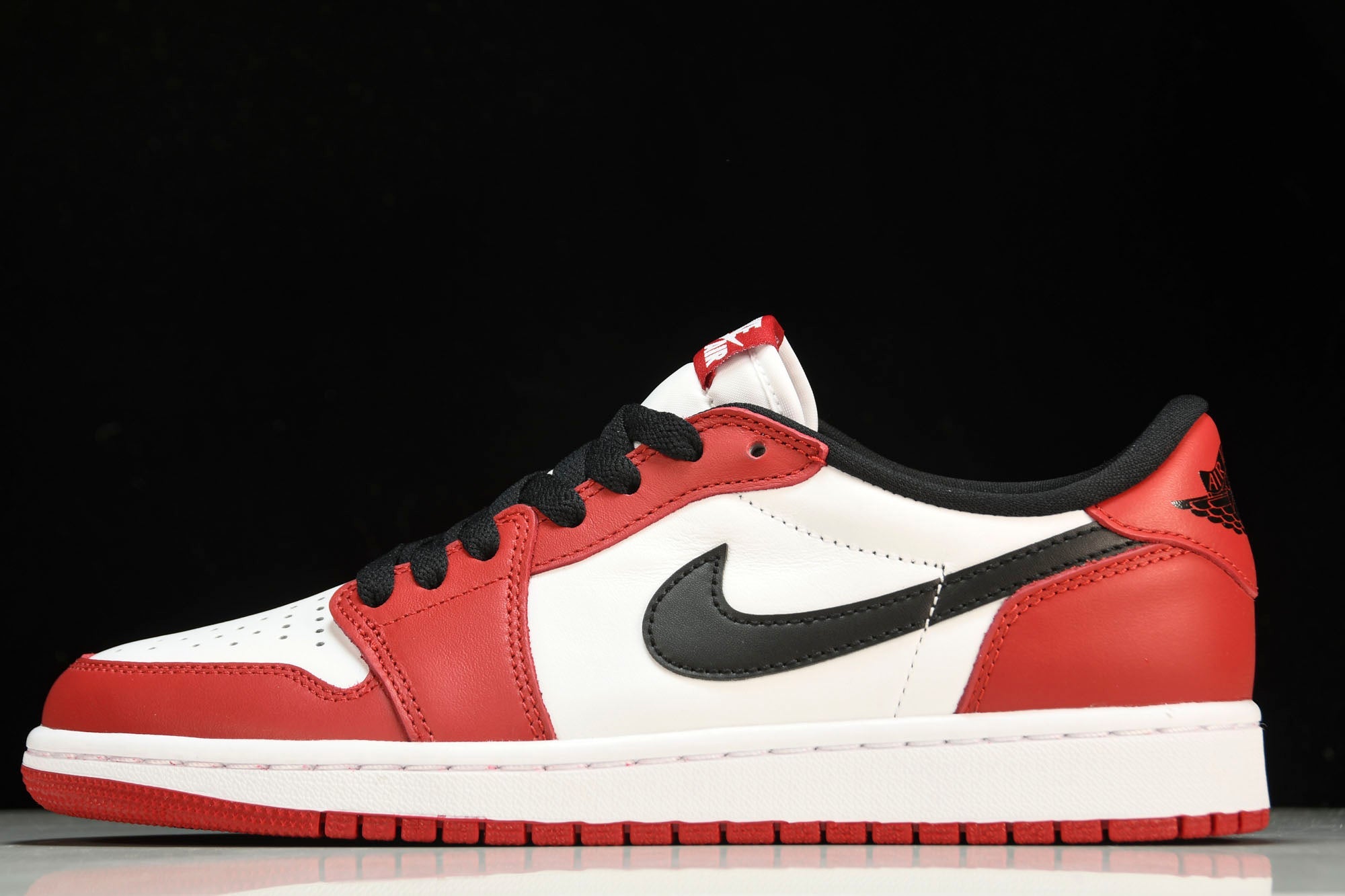 AJ1 Retro Low OG 'Chicago' – Drip Locker UK
