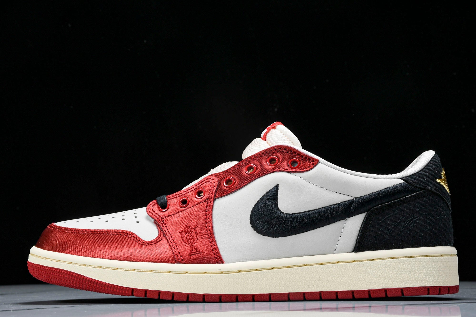 AJ1 Retro Low OG x Trophy Room 'Rookie Card - Away' – Drip Locker UK