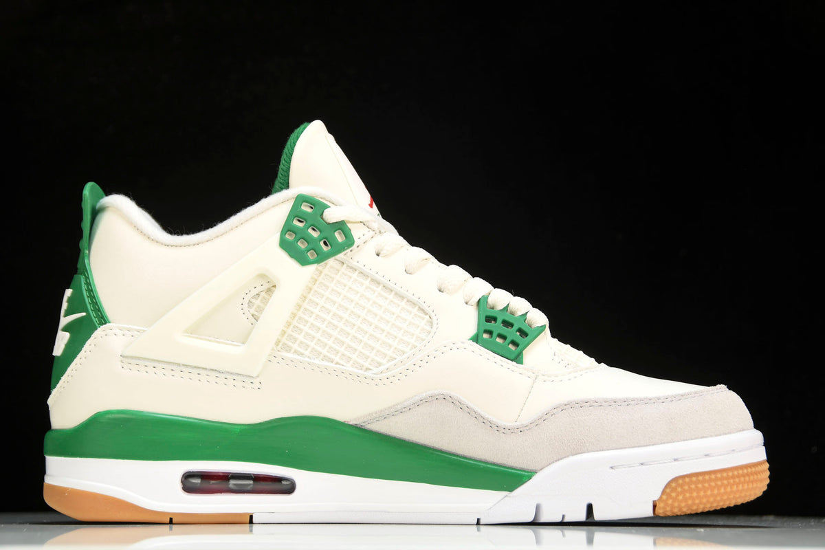 AJ4 Retro SB 'Pine Green' – Drip Locker UK